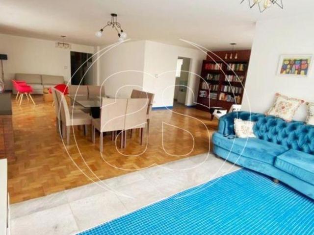 SAINT MICHEL, 210M² 02 VAGAS