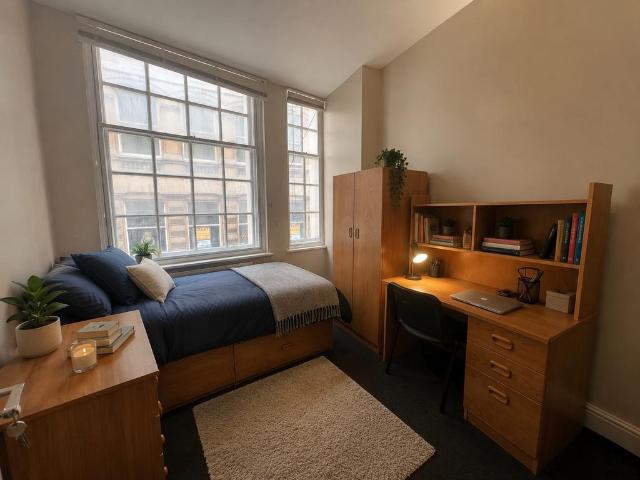 Saint Nicholas Street, Bristol BS1 5 bed flat to rent £3,250 pcm £750 pw