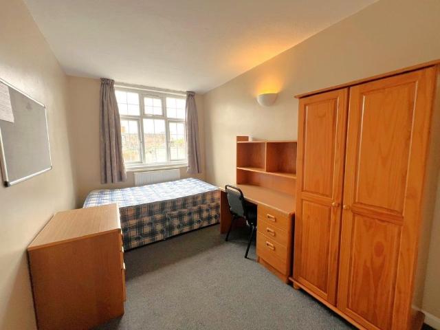 Saint Nicholas Street, Bristol BS1 5 bed flat to rent £3,250 pcm £750 pw