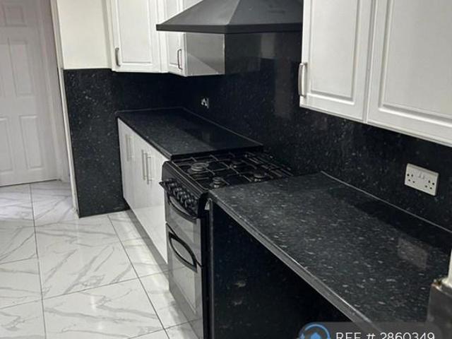 Saint Olaves Road, London, E6 4 bed semi detached house to rent £2,650 pcm £612 pw