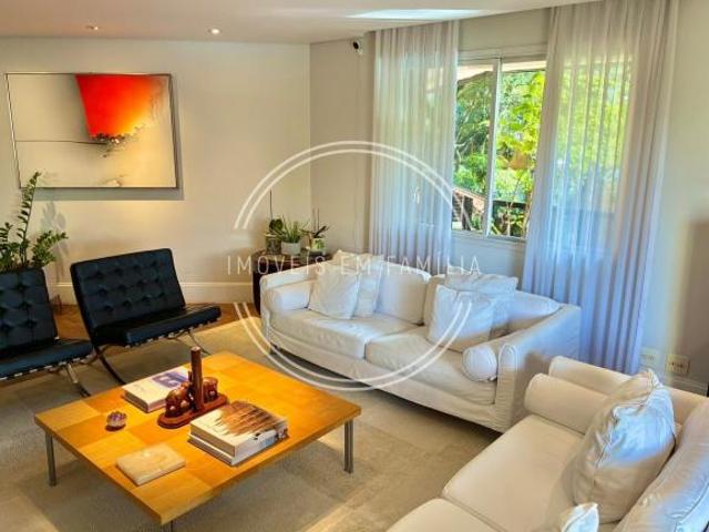 Saint Patrick | 233 m² | 1 por Andar | 4 Suítes | Vista ao Ibirapuera | Vila Nova Conceição