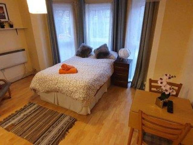 Saint Pauls Avenue Studio to rent £1,275 pcm £294 pw
