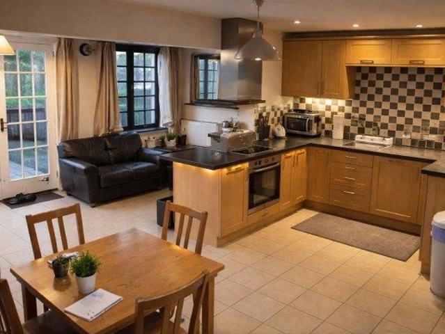 Saint Peter's Place 4 bed house share to rent £2,040 pcm £471 pw