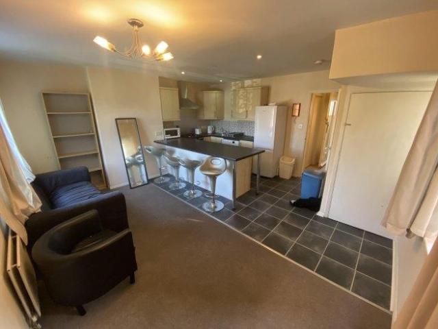 Saint Stephen's Court 4 bed flat to rent £1,656 pcm £382 pw