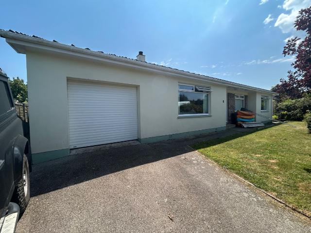 Salt Box Close, Mylor Bridge TR11, 3 bed detached bungalow to rent, £1,650 pcm | PrimeLocation