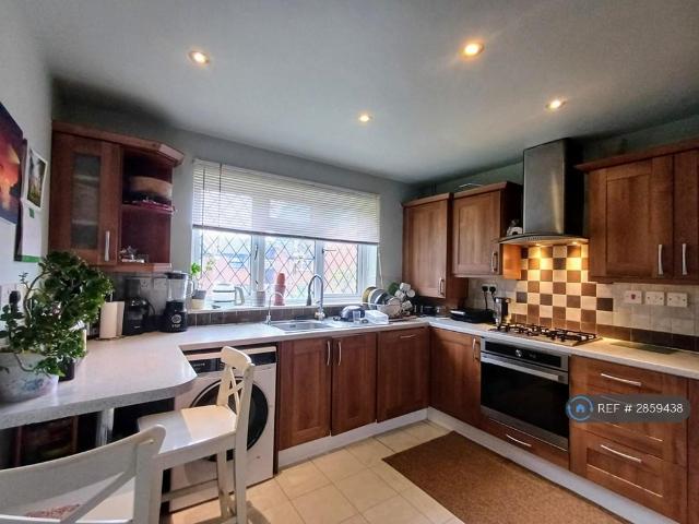 Saltcroft Close, Wembley, HA9 2 bed end of terrace house to rent £2,250 pcm £519 pw