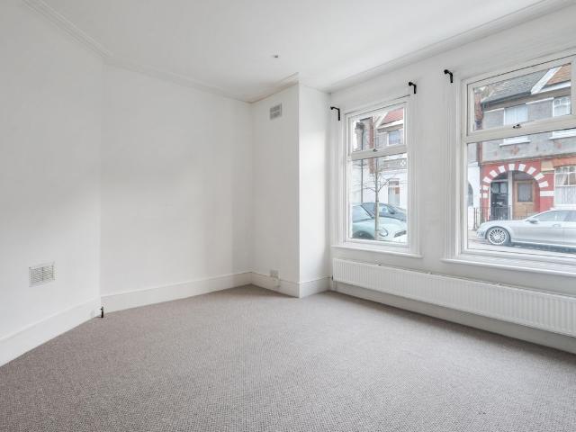 Salterford Road, Tooting SW17, 2 bed flat to rent, £2,000 pcm | PrimeLocation