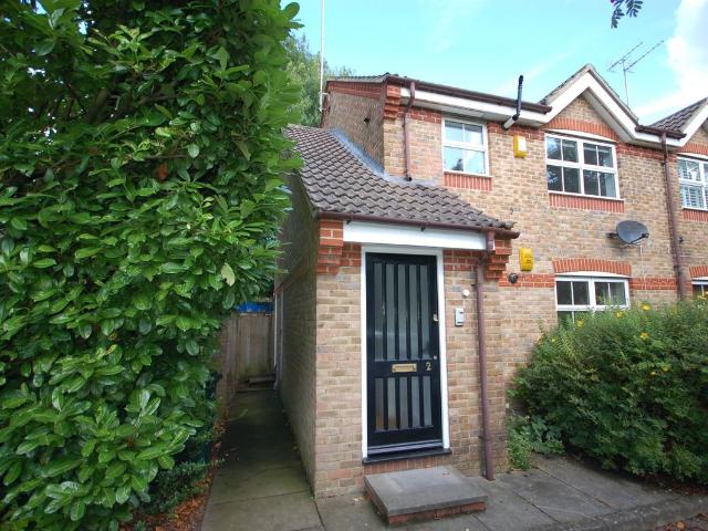 Salters Close, Rickmansworth WD3, 1 bed flat to rent, £1,450 pcm | PrimeLocation
