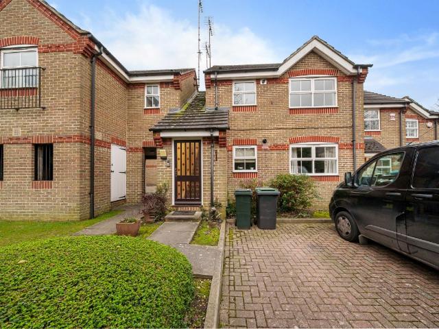 Salters Close, Rickmansworth WD3, 1 bed flat to rent, £1,400 pcm | PrimeLocation