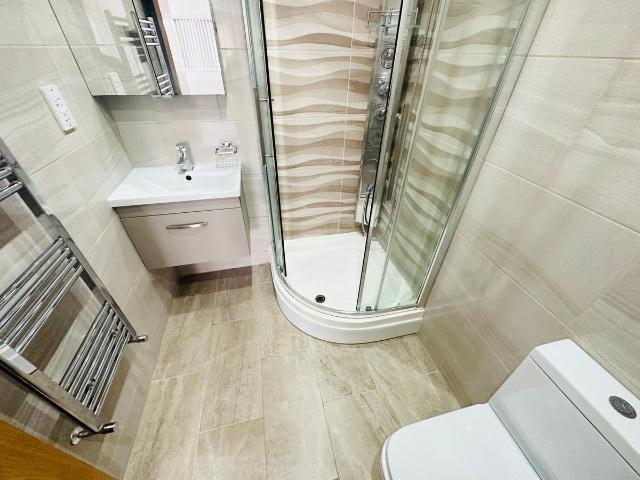 Salters Lane, Tamworth B79, 1 bed flat to rent, £900 pcm | PrimeLocation