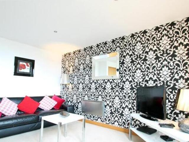 Salts Mill Road, Shipley, 2 Bedroom Flat