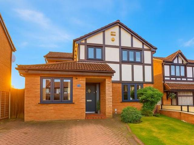Saltram Close, Radcliffe, 4 Bedroom Detached