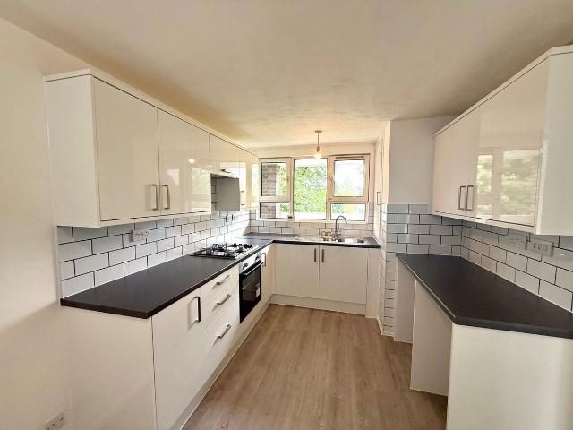 Saltwood Close, Orpington BR6, 3 bed maisonette to rent, £1,900 pcm | PrimeLocation