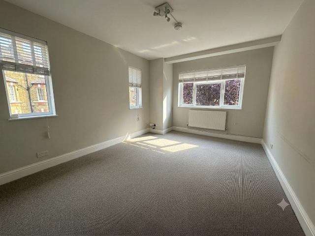 Saltwood Grove, London SE17, 3 bed shared accommodation to rent, £2,900 pcm | PrimeLocation