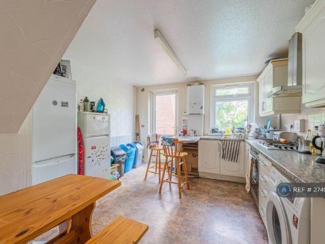 Saltwell St, London, E14 4 bed terraced house to rent £2,850 pcm £658 pw
