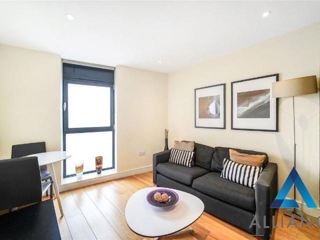 Saltwell Street, London E14, 1 bed flat to rent, £1,750 pcm | PrimeLocation