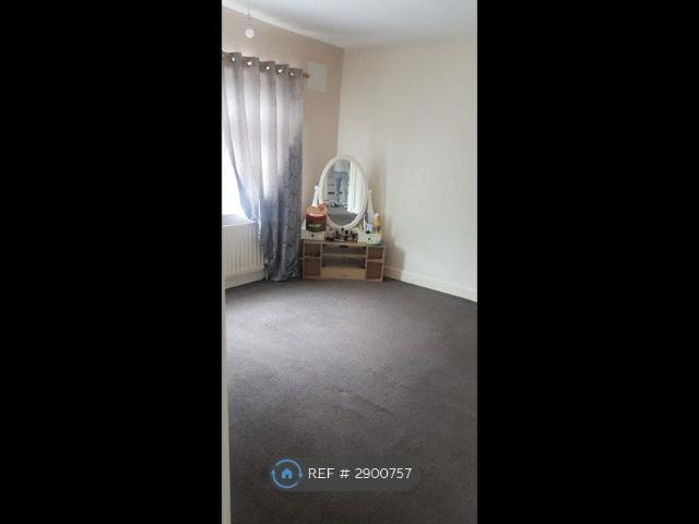 Saltwells Road, Dudley DY2, 3 bed semi detached house to rent, £975 pcm | PrimeLocation