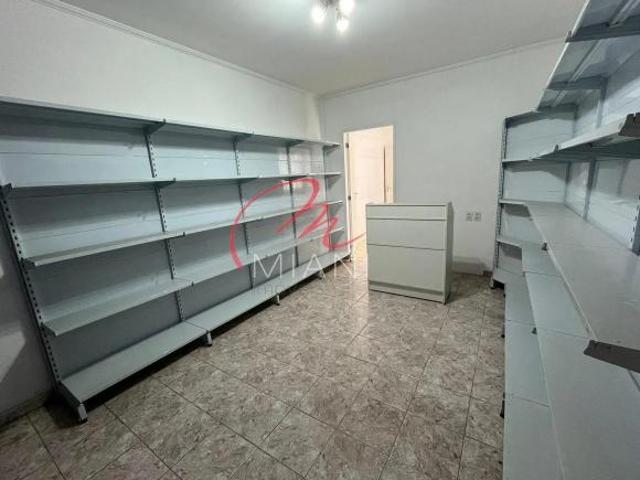 Salão comercial à venda na Jardim Ester Yolanda com 75m², salão frontal adaptado e 2 vagas de garage
