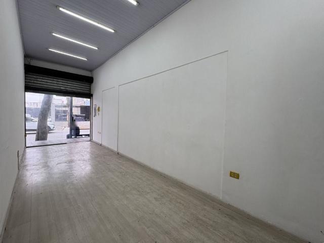 Salão em Vila Costa, Suzano/SP de 28m² para locação R$ 2.000,00/mes