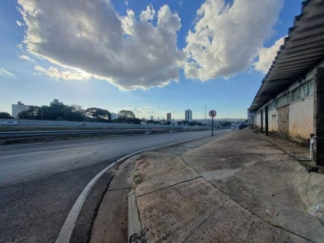 Sala ou Salão Comercial para alugar em Bauru/SP Vila Engler