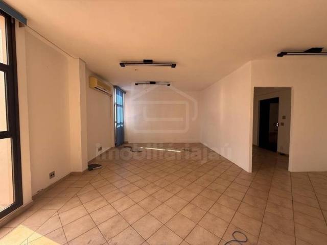 Sala ou Salão Comercial para alugar em Jaú/SP Centro