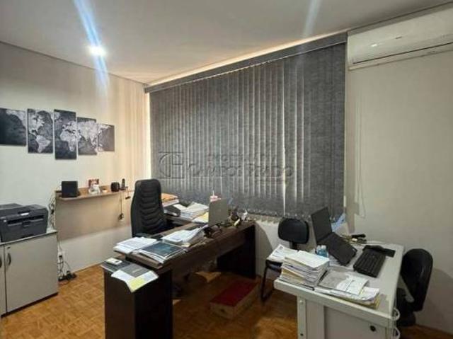 Sala ou Salão Comercial para alugar em Jaú/SP Centro