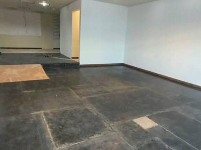 Sala ou Salão Comercial para alugar em Jaú/SP Centro