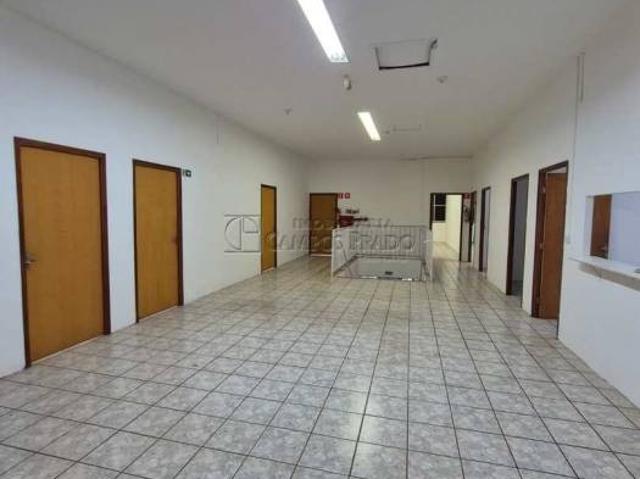 Sala ou Salão Comercial para alugar em Jaú/SP Centro