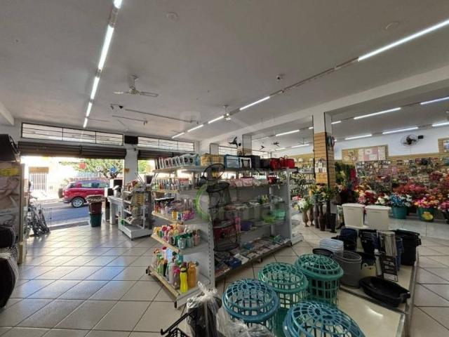 Sala ou Salão Comercial para alugar em Jaú/SP Centro