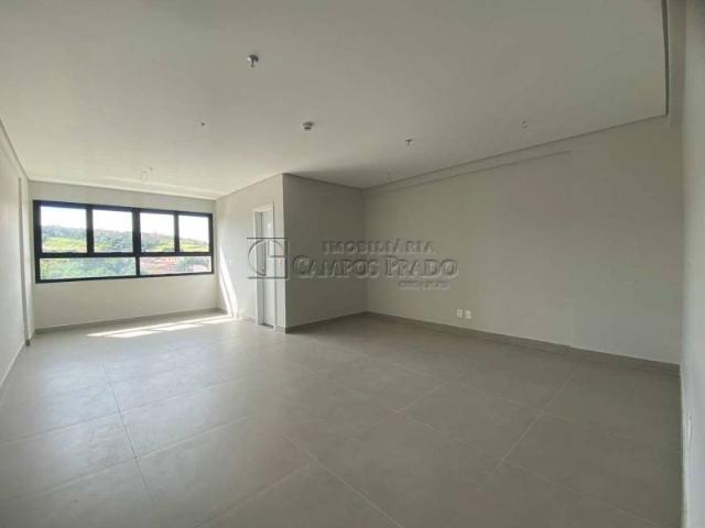 Sala ou Salão Comercial para alugar em Jaú/SP Chácara Pecioli