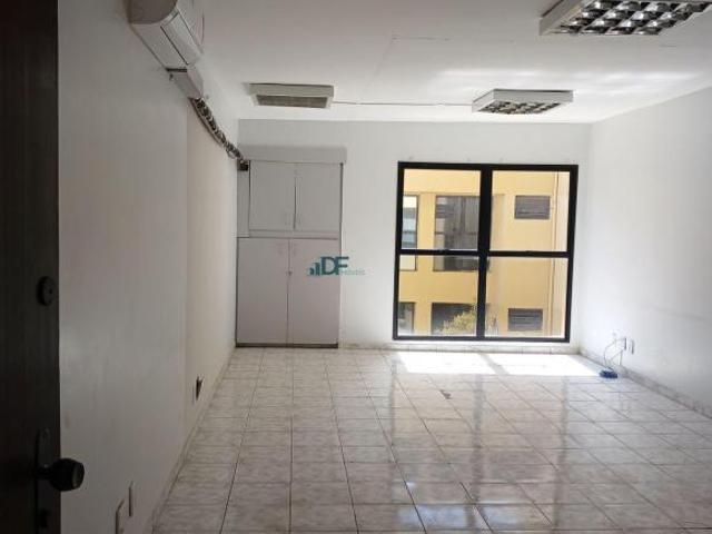 SALA ORIGINAL 32 m² SIA CENTRO EMPRESARIAL