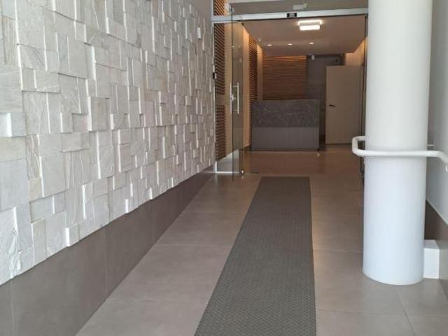 Sala com garagem dupla na Cristóvão!