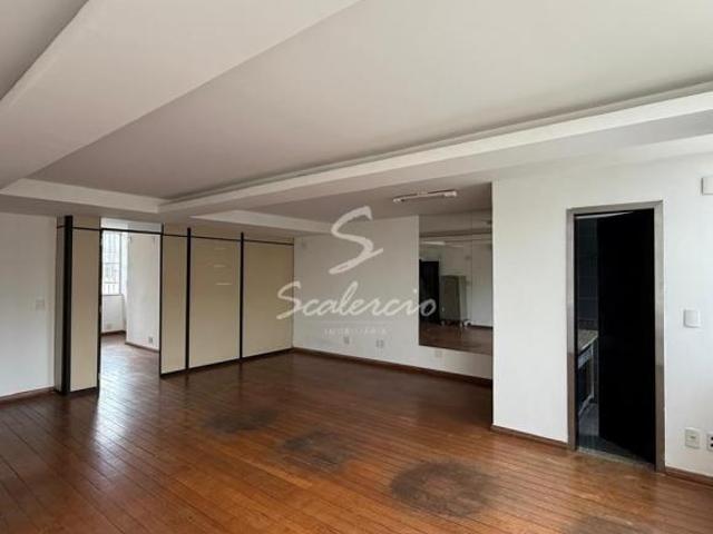 Sala comercial 70,80m², vazada, divida, frente rua, 702/703 Asa Norte