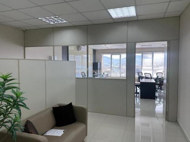 Sala Comercial 80m² Mobiliada com 2 Vagas em Alphaville