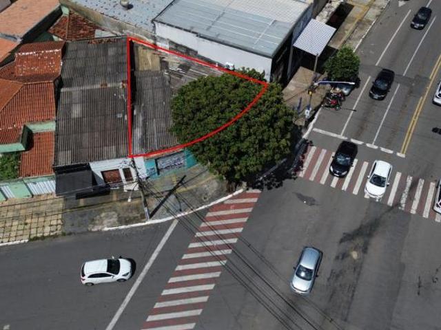 Sala comercial 241m² — Setor Central | Lote de esquina