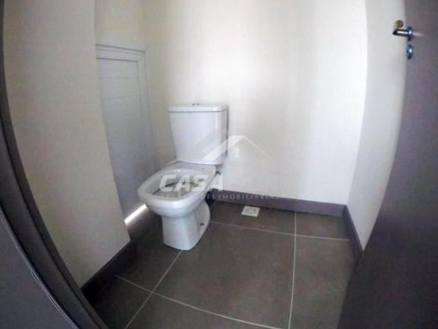 SALA COMERCIAL TITANIUM TOWER