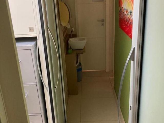 Sala Comercial à Venda na Rua dos Andradas – 47,10m² Semi Mobiliada – Excelente Oportunidade no Cent