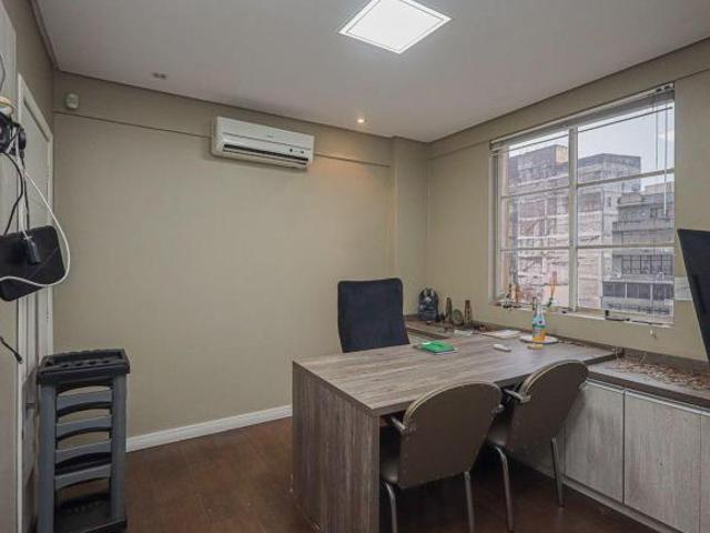 Sala comercial a venda no Centro Histórico