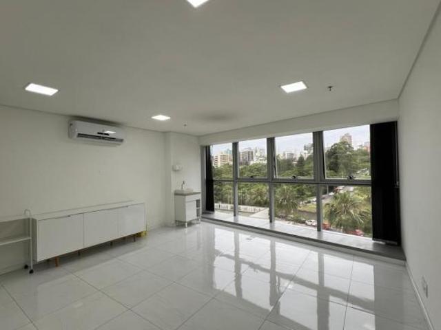 Sala comercial com 44 m2 a venda no Trend Nova Carlos Gomes