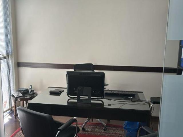 Sala Comercial com vaga coberta no bairro Petrópolis em Porto Alegre Rs