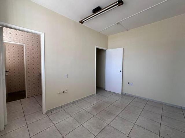 SALA COMERCIAL DE 31m2 NO 4 ANDAR DO SHOPPING CONJUNTO NACIONAL