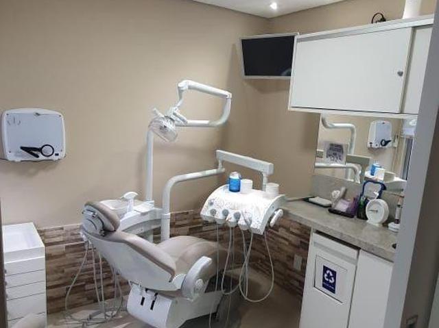 Consultório Odontológico Completo e Equipado – 75 m²