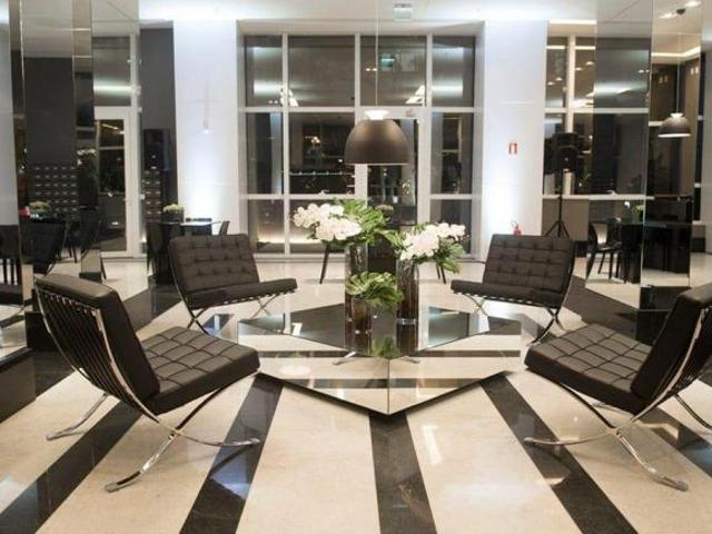 Sala Comercial em Mont Serrat