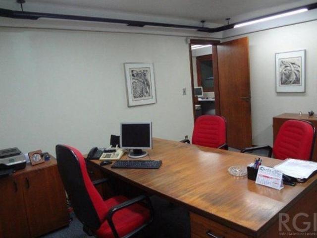 Sala Comercial em Mont Serrat