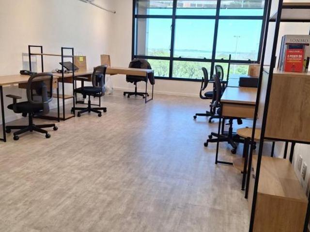 Sala Comercial mobiliada no Menino Deus