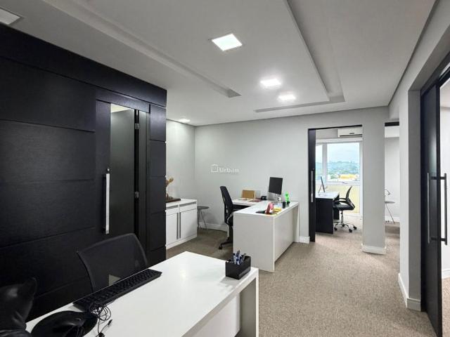 Sala Comercial para venda e aluguel em Lageadinho em Cotia São Paulo de 69.00m² com 2 Garagens