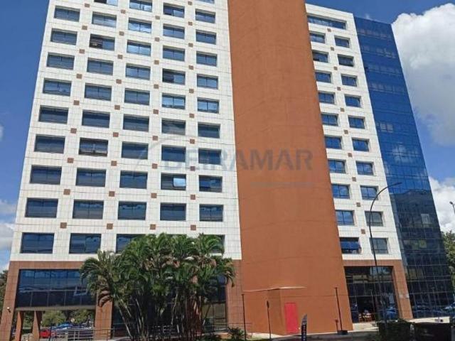 Sala Comercial Reformada no Business Point SAUS – Sofisticação, Conforto e Localização Privilegiada