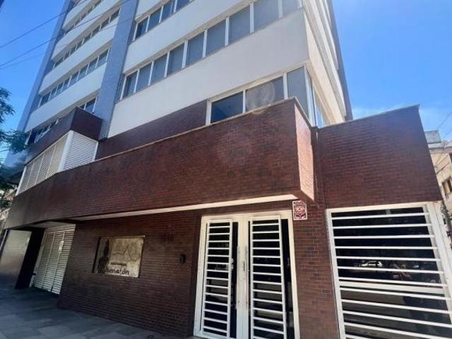 SALA COMERCIAL SEMIMOBILIADA COM VAGA, PARA VENDA OU LOCAÇÃO NO BAIRRO CENTRO HOSTÓRICO!