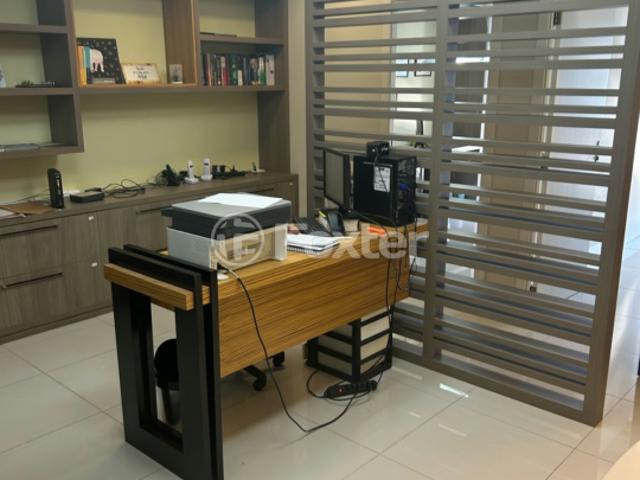 Sala / Conjunto Comercial em condomínio em Porto Alegre
