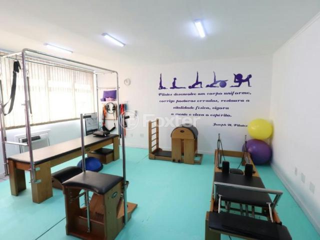 Sala / Conjunto Comercial em condomínio em Porto Alegre